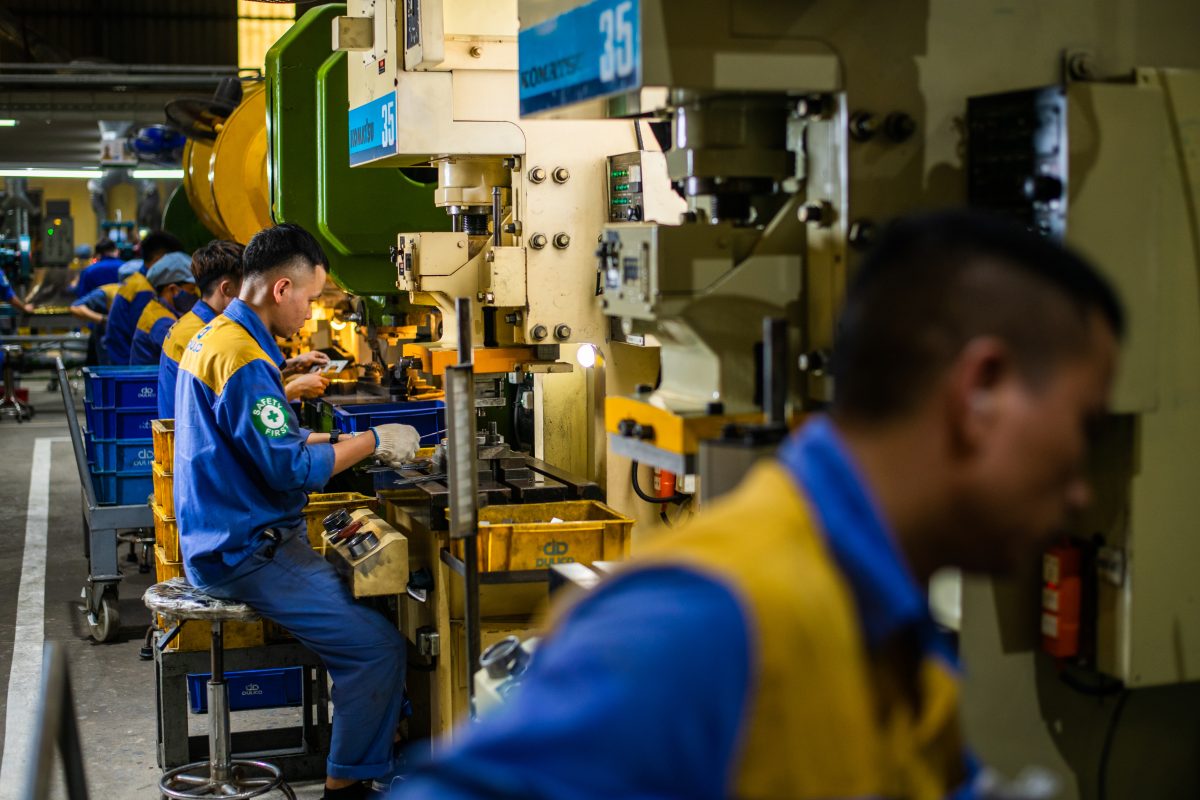 Top Hinges Manufacturer in Vietnam - DULICO